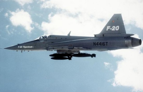 RAZONYFUERZA - Que avion deberia reemplazar a nuestros F-5 - Fuerza ...